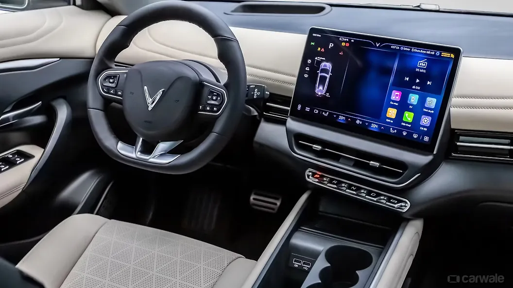 VF 7 Infotainment System Image, VF 7 Photos in India - CarWale