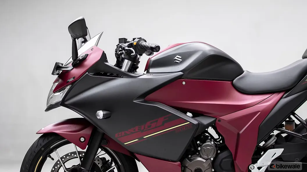 Suzuki Gixxer SF 250 Flex Fuel Branding/Fuel Tank Decal Image – BikeWale