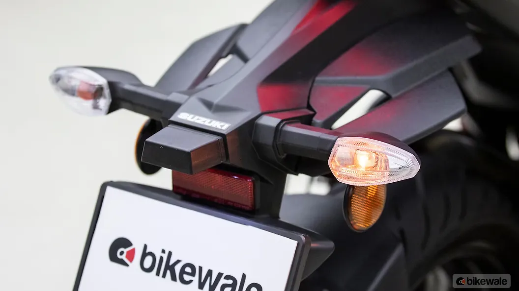 Suzuki Gixxer SF 250 Flex Fuel Rear Turn Indicators Image – BikeWale