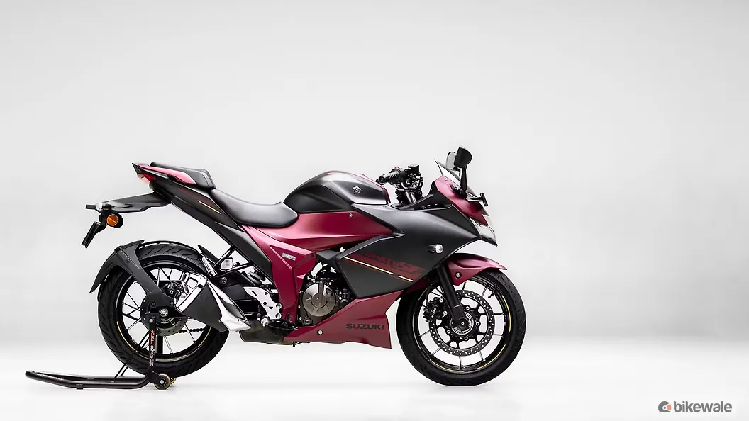 Suzuki Gixxer SF 250 Flex Fuel Right Rear Three Quarter Image – BikeWale