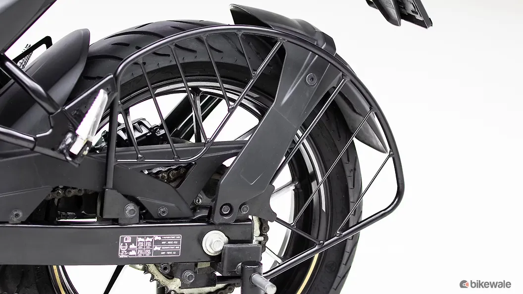 Suzuki Gixxer SF 250 Flex Fuel Seat Image – BikeWale