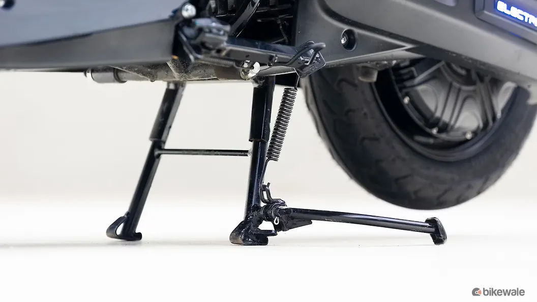 TVS iQube Side Stand Image – BikeWale