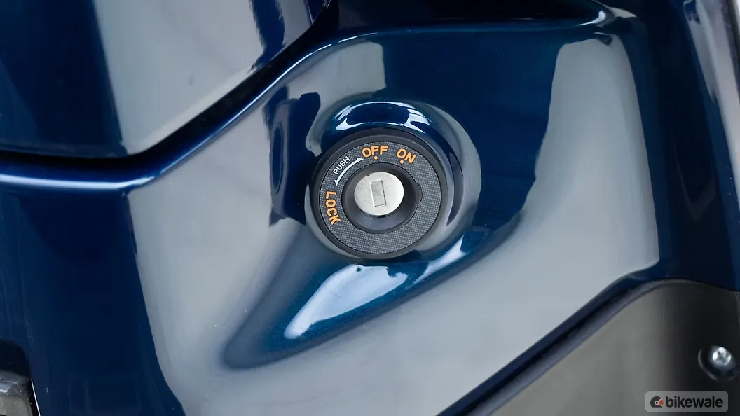 TVS iQube Ignition Switch Image – BikeWale