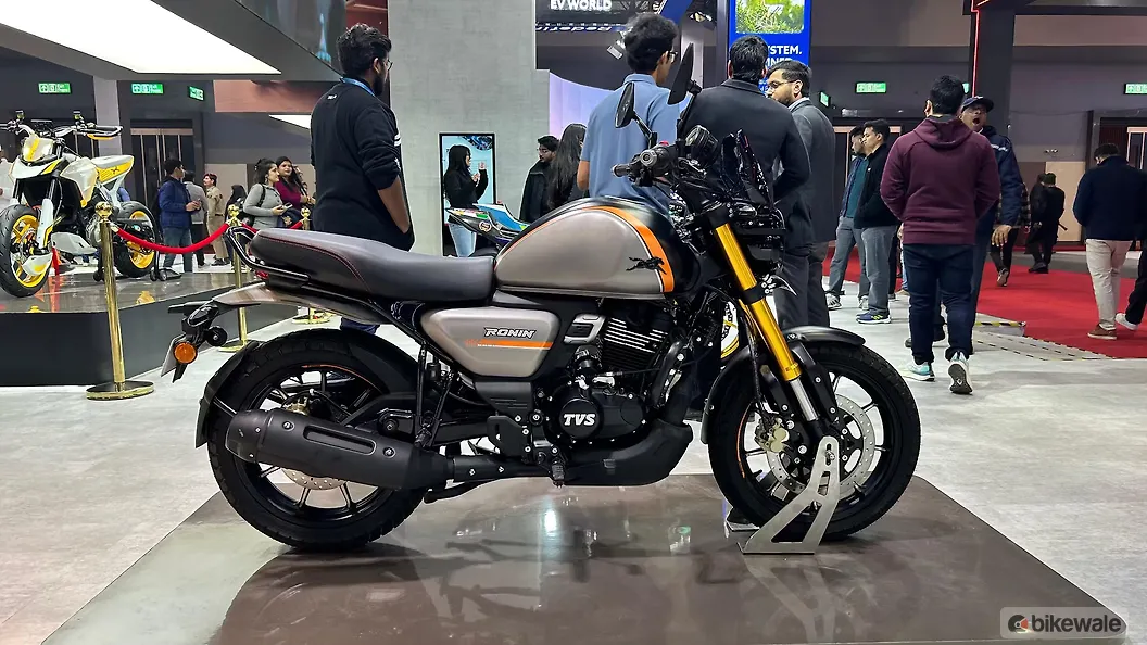 TVS Ronin Right Side View Image – BikeWale
