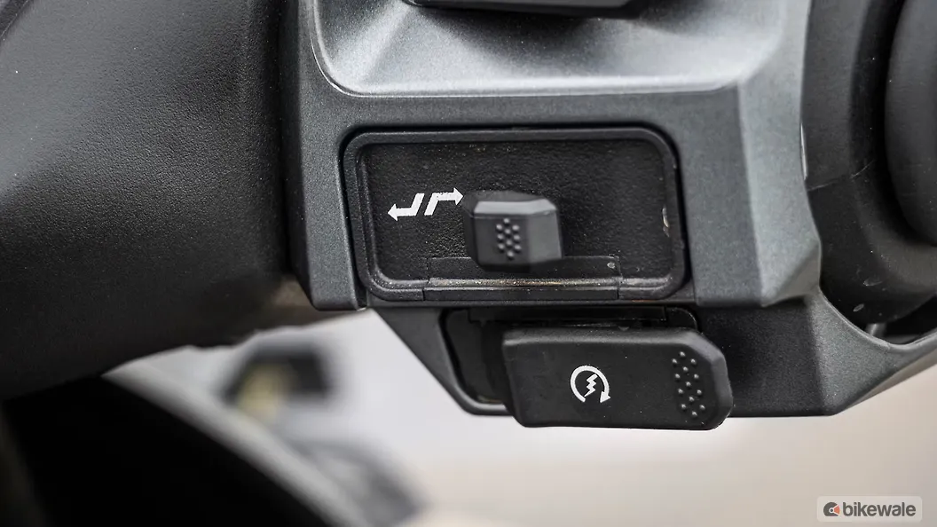 Ather 450X Riding Mode Toggle Switch Image – BikeWale