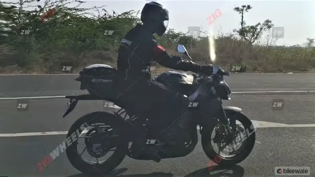 Aprilia Tuono 457 Left Side View Image – BikeWale