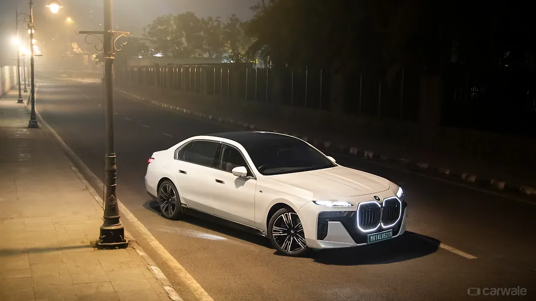 BMW i7 Interior Lights - CarWale