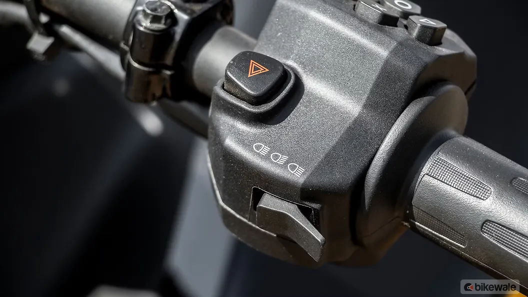 Ultraviolette F77 SuperStreet High-Beam Flasher Image – BikeWale