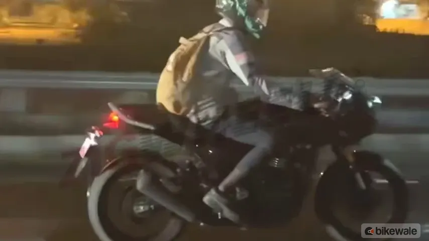 Triumph Thruxton 400 Left Side View Image – BikeWale