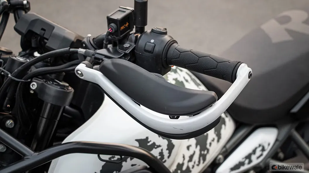 Royal Enfield Himalayan 450 Right Side View Image – BikeWale