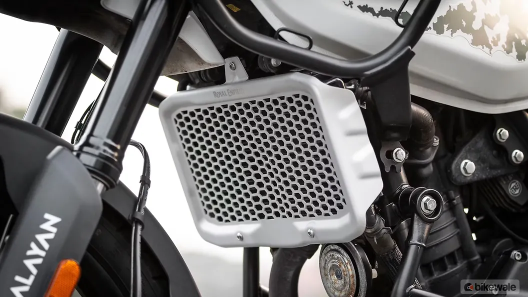 Royal Enfield Himalayan 450 Right Side View Image – BikeWale