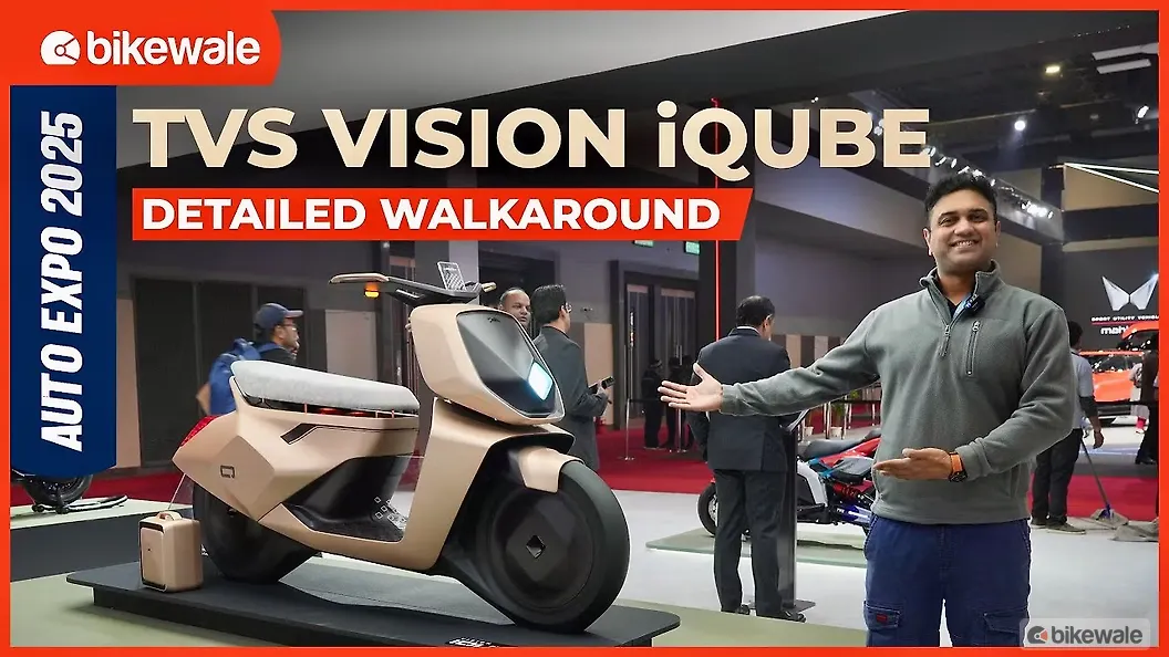TVS iQube Right Front Three Quarter Image – BikeWale