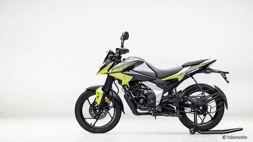 Bajaj Pulsar N125 Right Side View Image – BikeWale