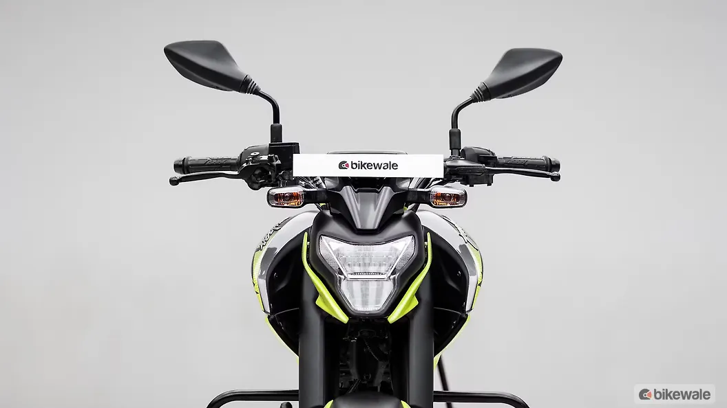Bajaj Pulsar N125 Right Side View Image – BikeWale