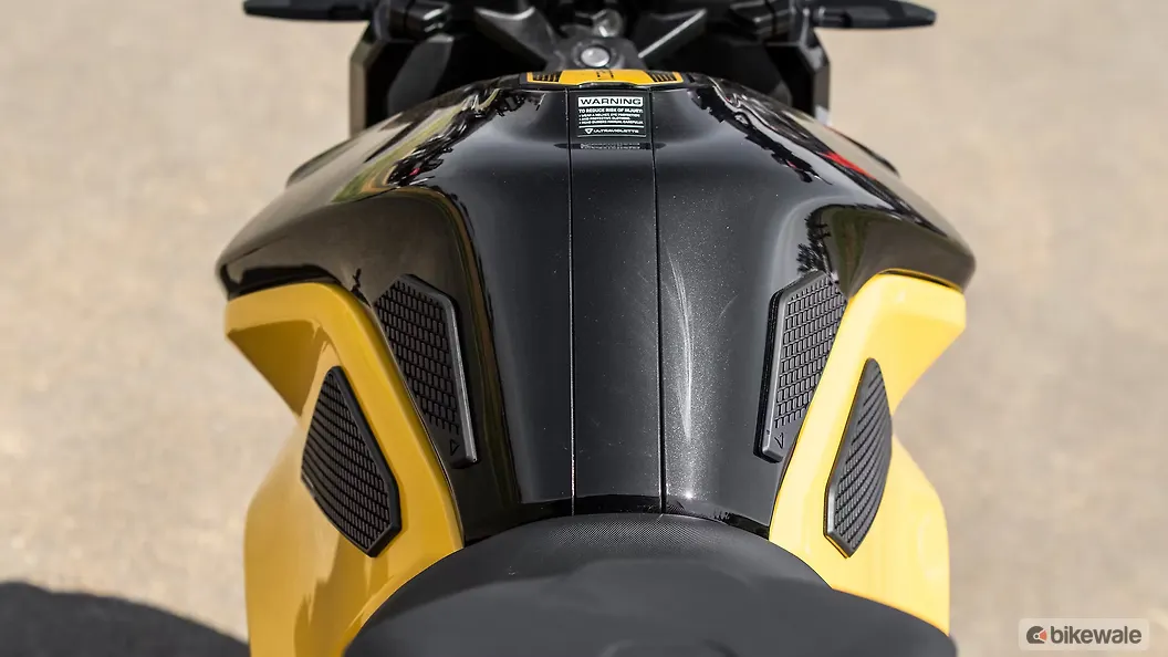 Ultraviolette F77 SuperStreet Right Side View Image – BikeWale