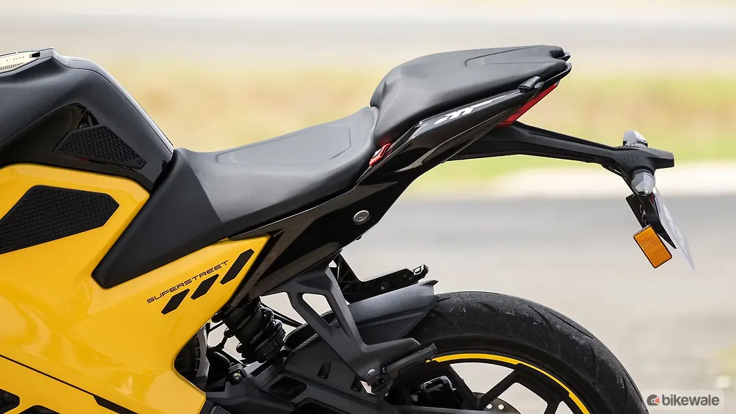 Ultraviolette F77 SuperStreet Right Side View Image – BikeWale