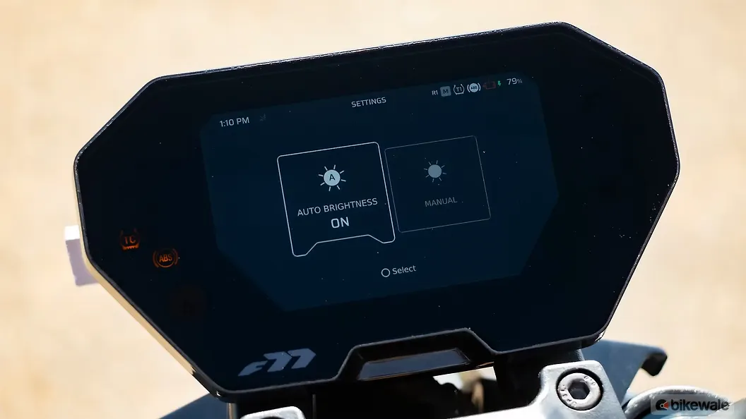 Ultraviolette F77 SuperStreet Right Side View Image – BikeWale