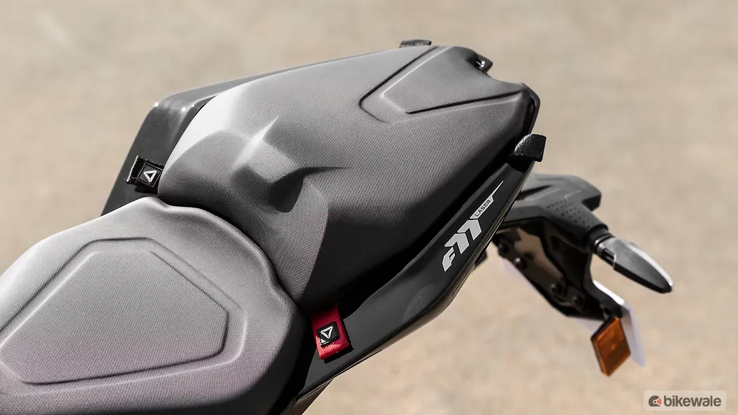 Ultraviolette F77 SuperStreet Right Side View Image – BikeWale