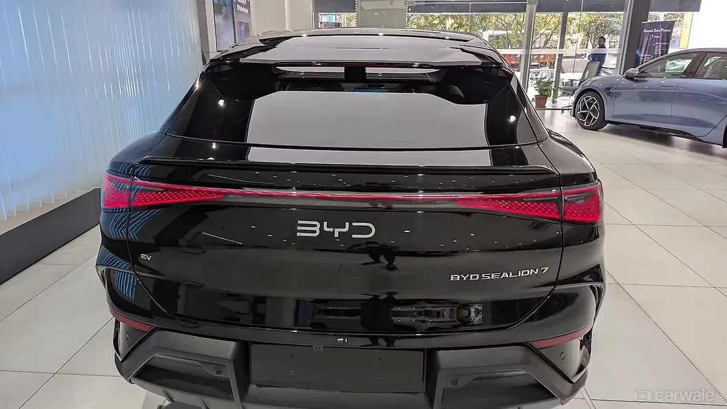 Sealion 7 Front View Image, Sealion 7 Photos in India - CarWale