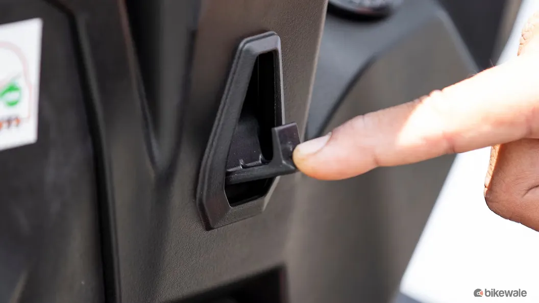 Simple Energy One Rear Brake Lever Image – BikeWale