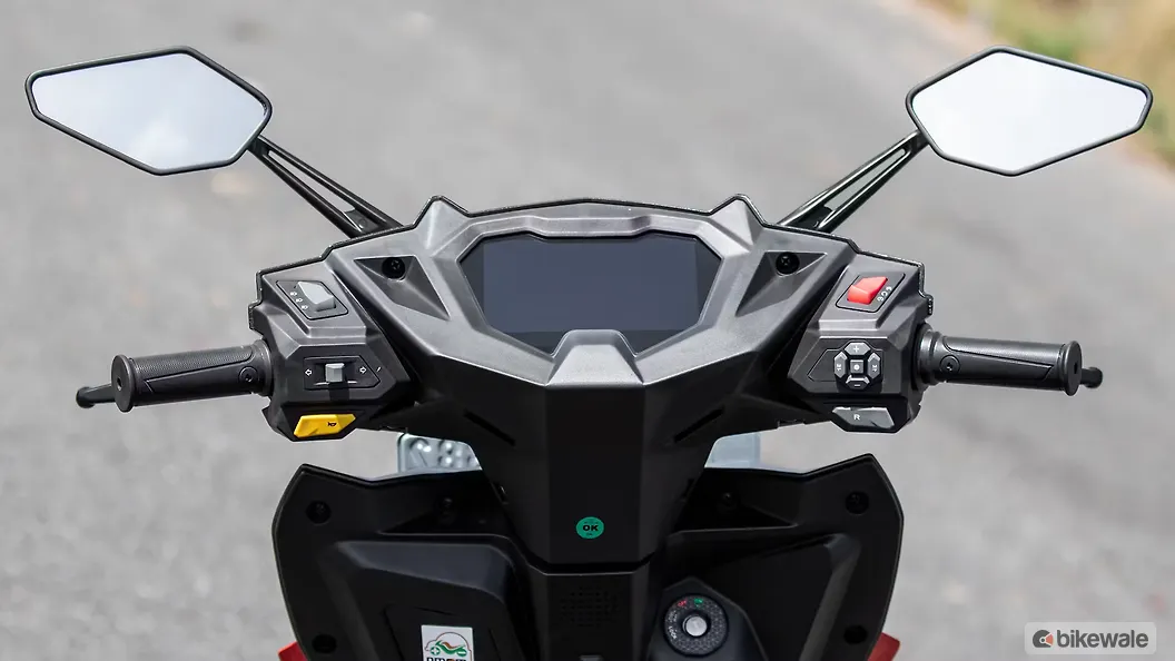 Simple Energy One Front Disc Brake Caliper Image – BikeWale