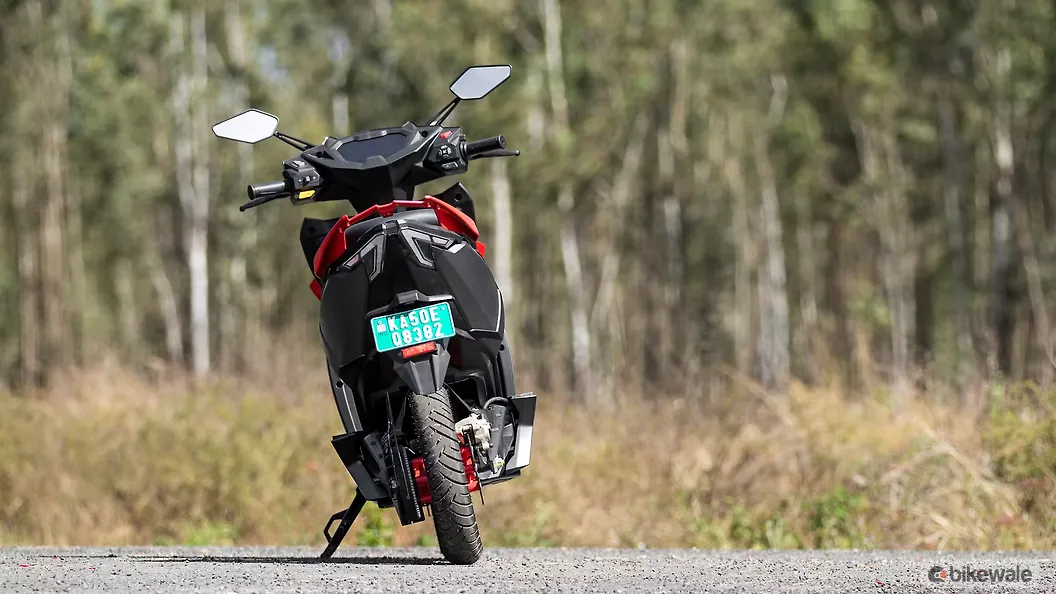 Simple Energy One Right Side View Image – BikeWale