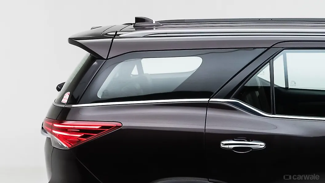 Fortuner Rear Quarter Glass Image, Fortuner Photos in India - CarWale