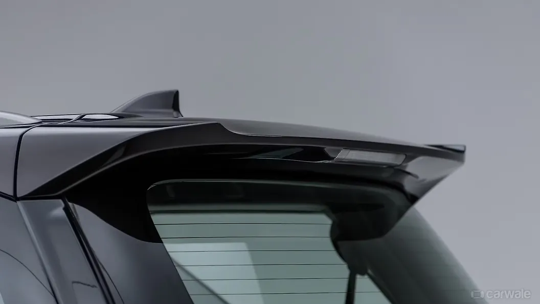 Fortuner [2016-2021] Rear Spoiler Image, Fortuner [2016-2021] Photos in ...