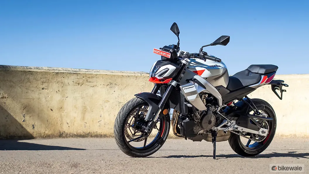 Aprilia Tuono 457 Right Side View Image – BikeWale