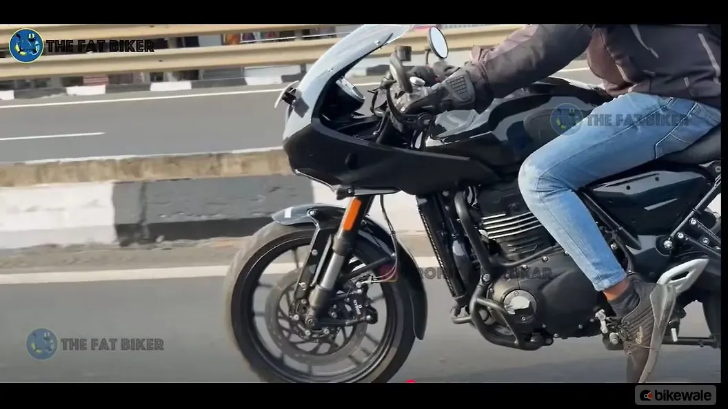 Triumph Thruxton 400 Left Side View Image – BikeWale