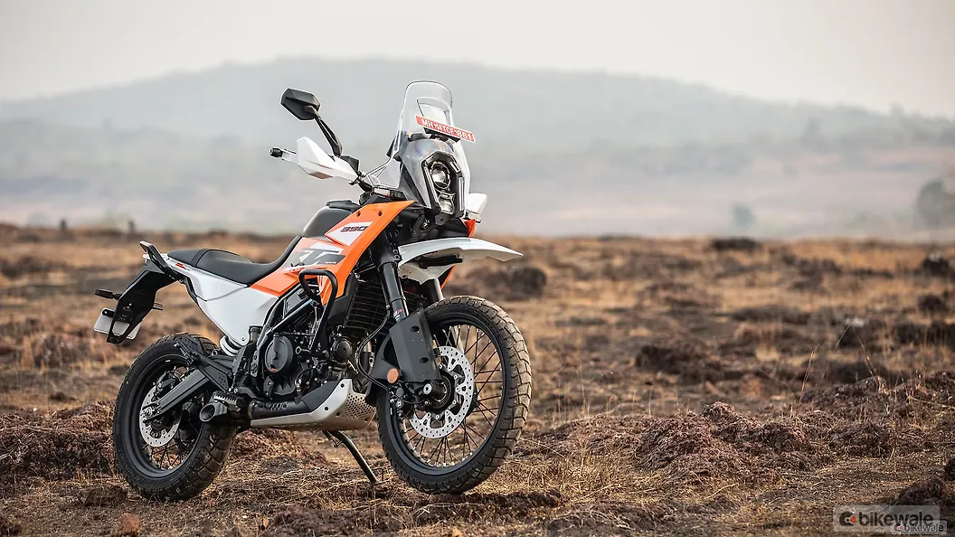 KTM 390 Adventure Right Front Three Quarter Image – BikeWale