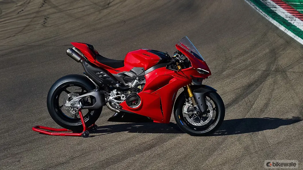 Ducati Panigale V4 Right Side View Image – BikeWale