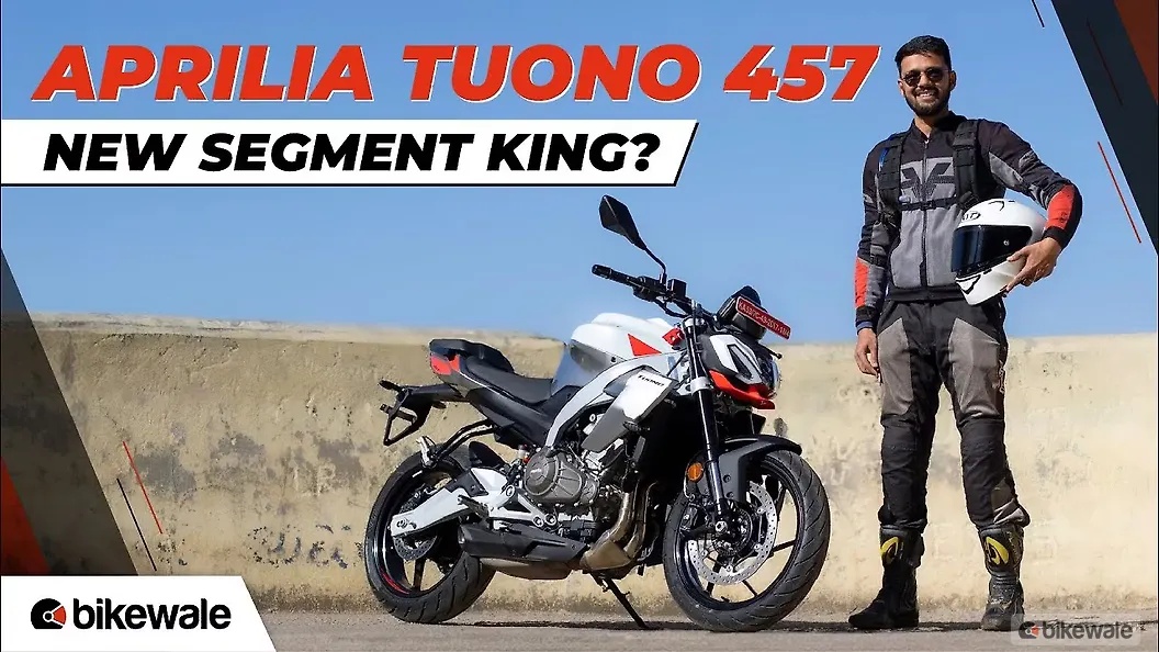 Aprilia Tuono 457 Right Front Three Quarter Image – BikeWale