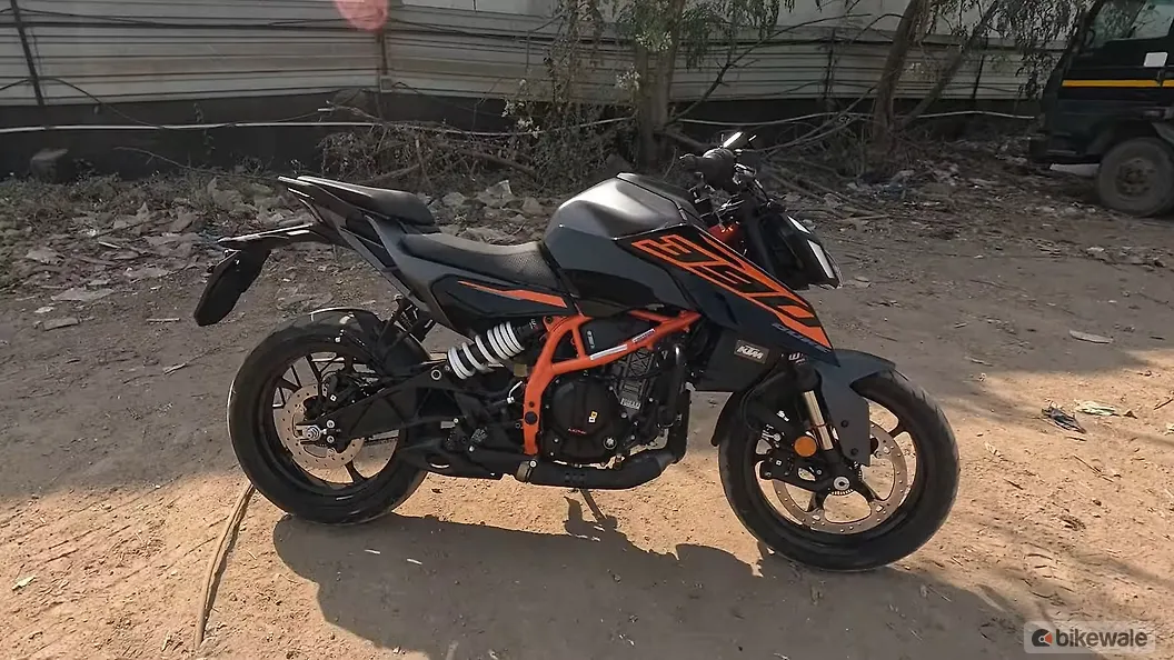 KTM 390 Duke Right Side View Image – BikeWale