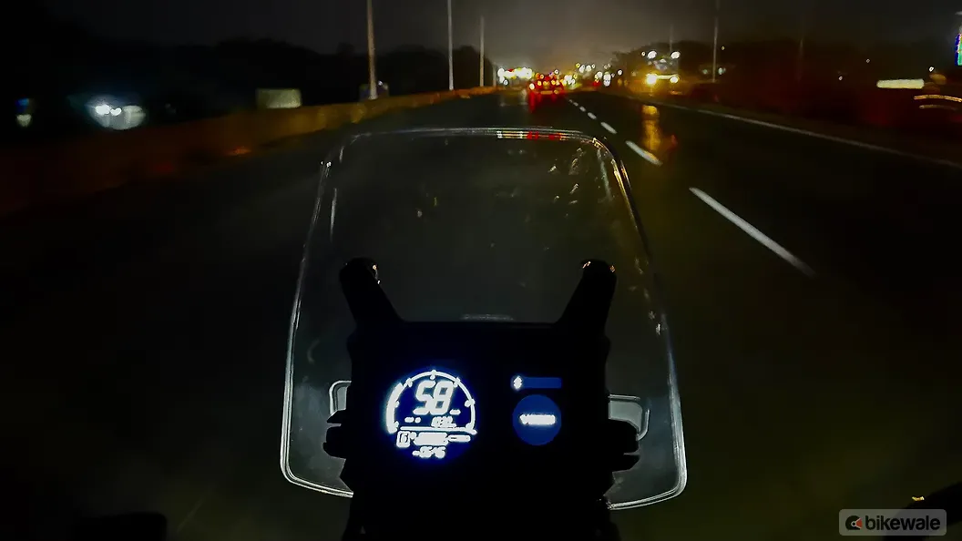 Yezdi Adventure TFT / Instrument Cluster Image – BikeWale