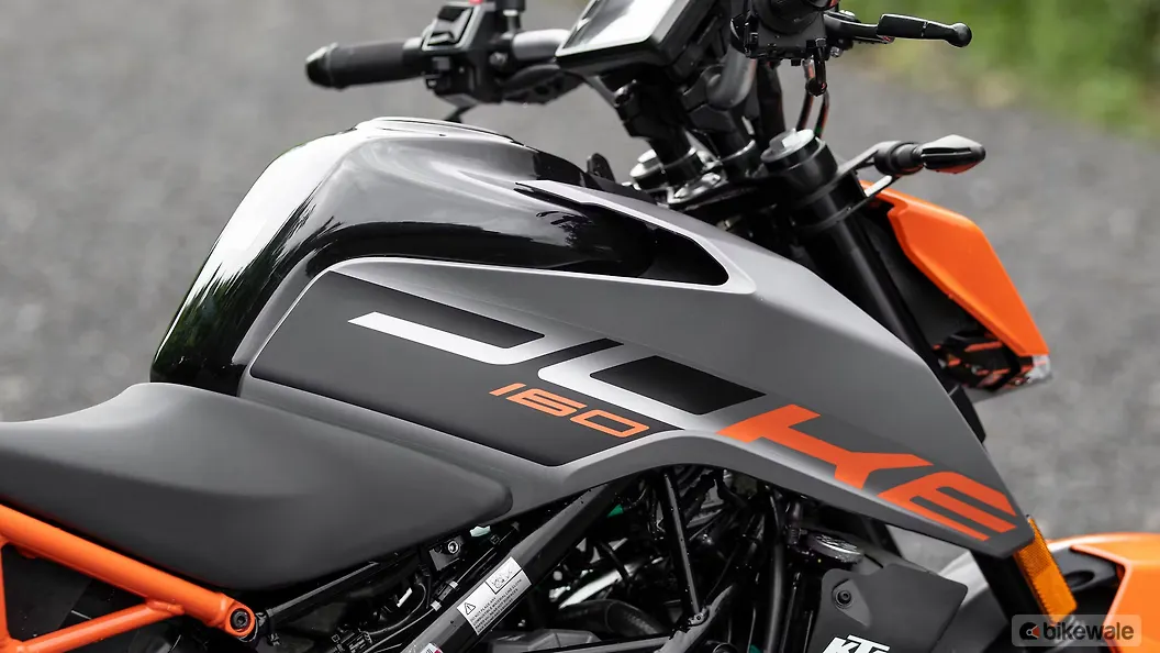 KTM 160 Duke Branding/Fuel Tank Decal Image – BikeWale