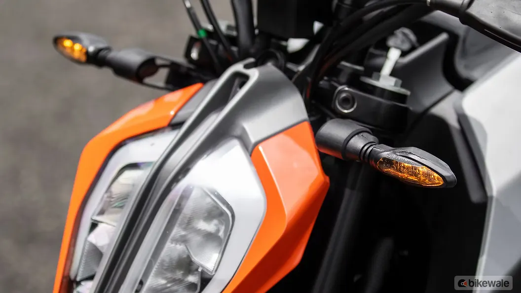 KTM 160 Duke Head Light Image – BikeWale