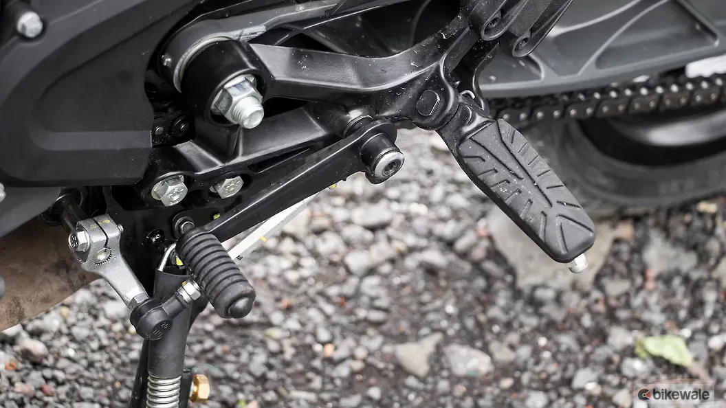 KTM 160 Duke Gear Shift Lever Image – BikeWale