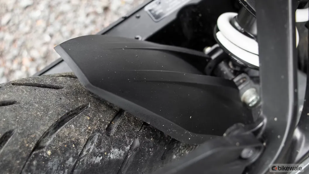 KTM 160 Duke Rear Brake Fluid Reservoir Image – BikeWale