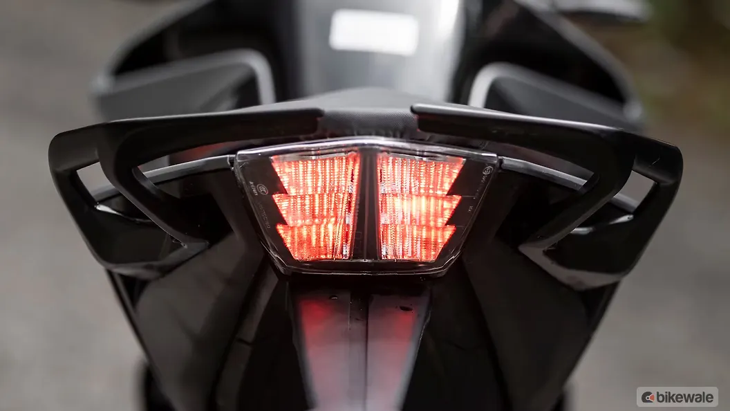 KTM 160 Duke Number Plate Lamp Image – BikeWale