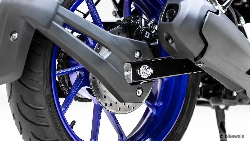 Yamaha FZ S Hybrid Rear Brake Image – BikeWale