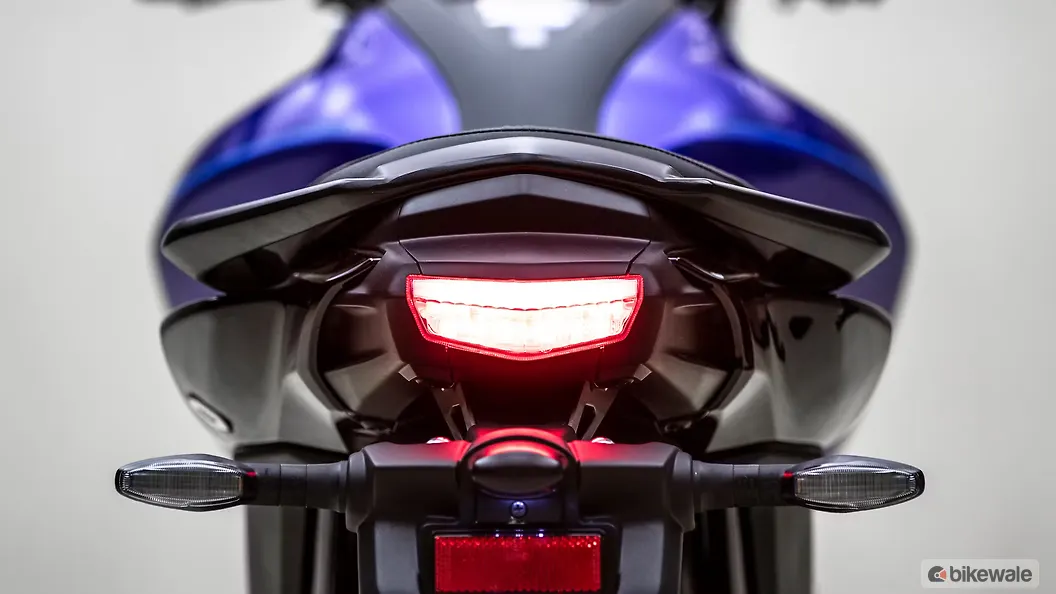 Yamaha FZ S Hybrid Tail Light Image – BikeWale
