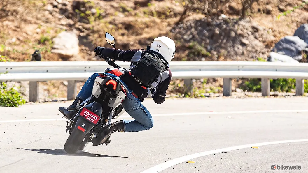 Hero Xtreme 250R Right Side View Image – BikeWale