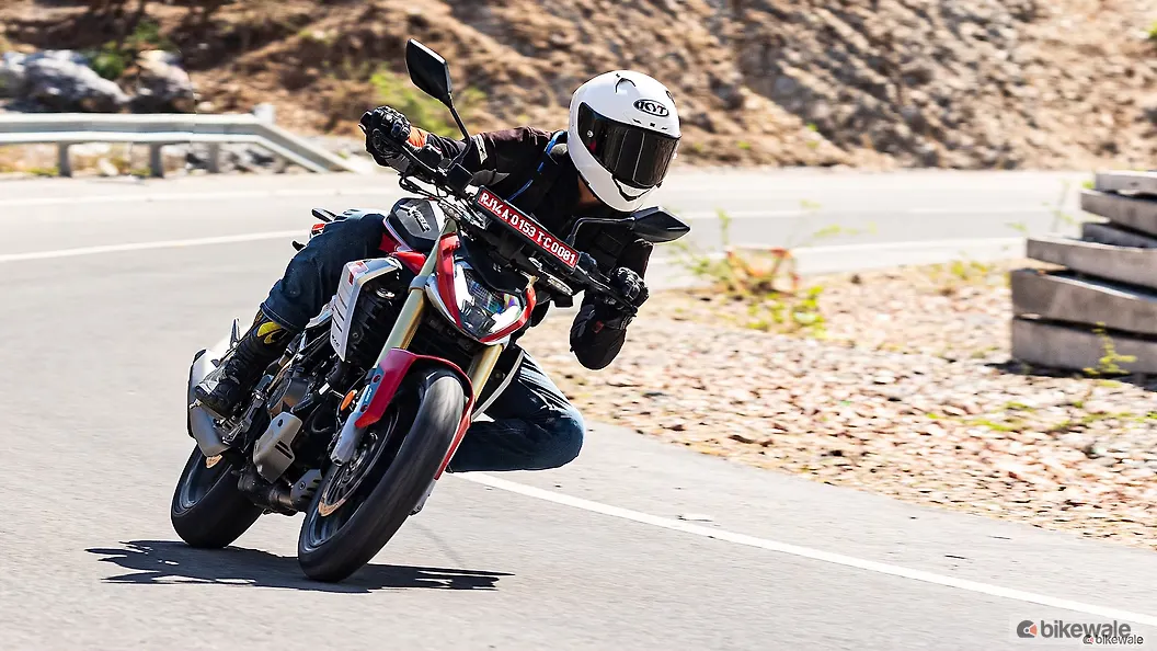 Hero Xtreme 250R Right Side View Image – BikeWale