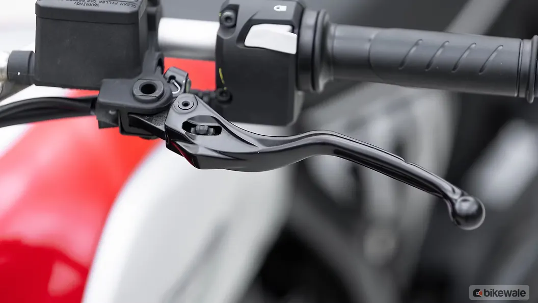 Ducati Scrambler Icon Silencer/Muffler Image – BikeWale