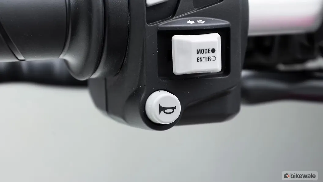 Ducati Scrambler Icon Hazard Warning Lights Switch Image – BikeWale