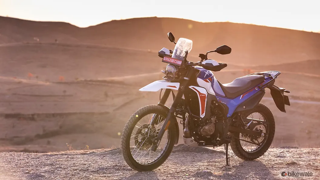 Hero Xpulse 210 Right Side View Image – BikeWale