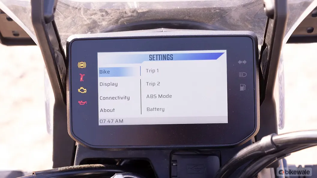 Hero Xpulse 210 Right Side View Image – BikeWale