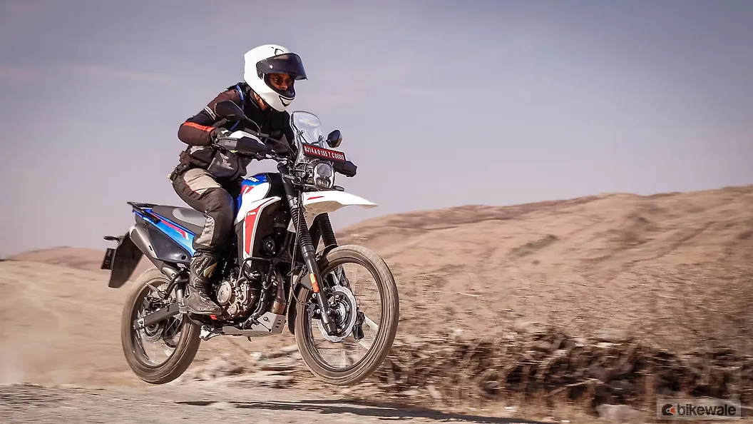 Hero Xpulse 210 Right Side View Image – BikeWale