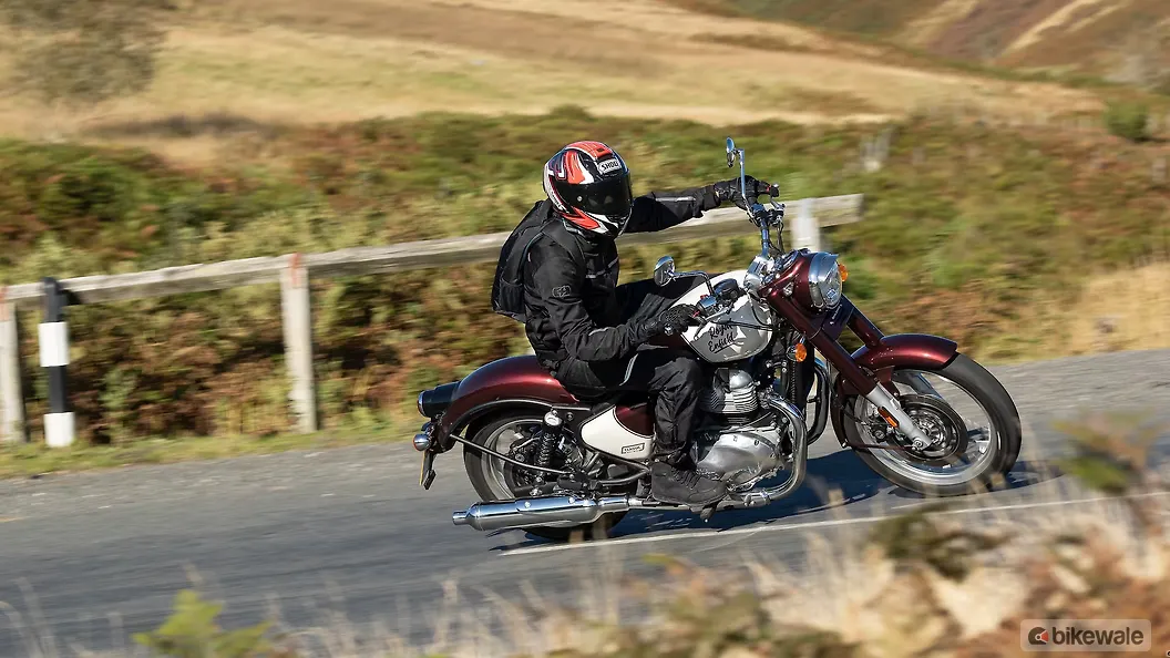 Royal Enfield Classic 650 Right Side View Image – BikeWale